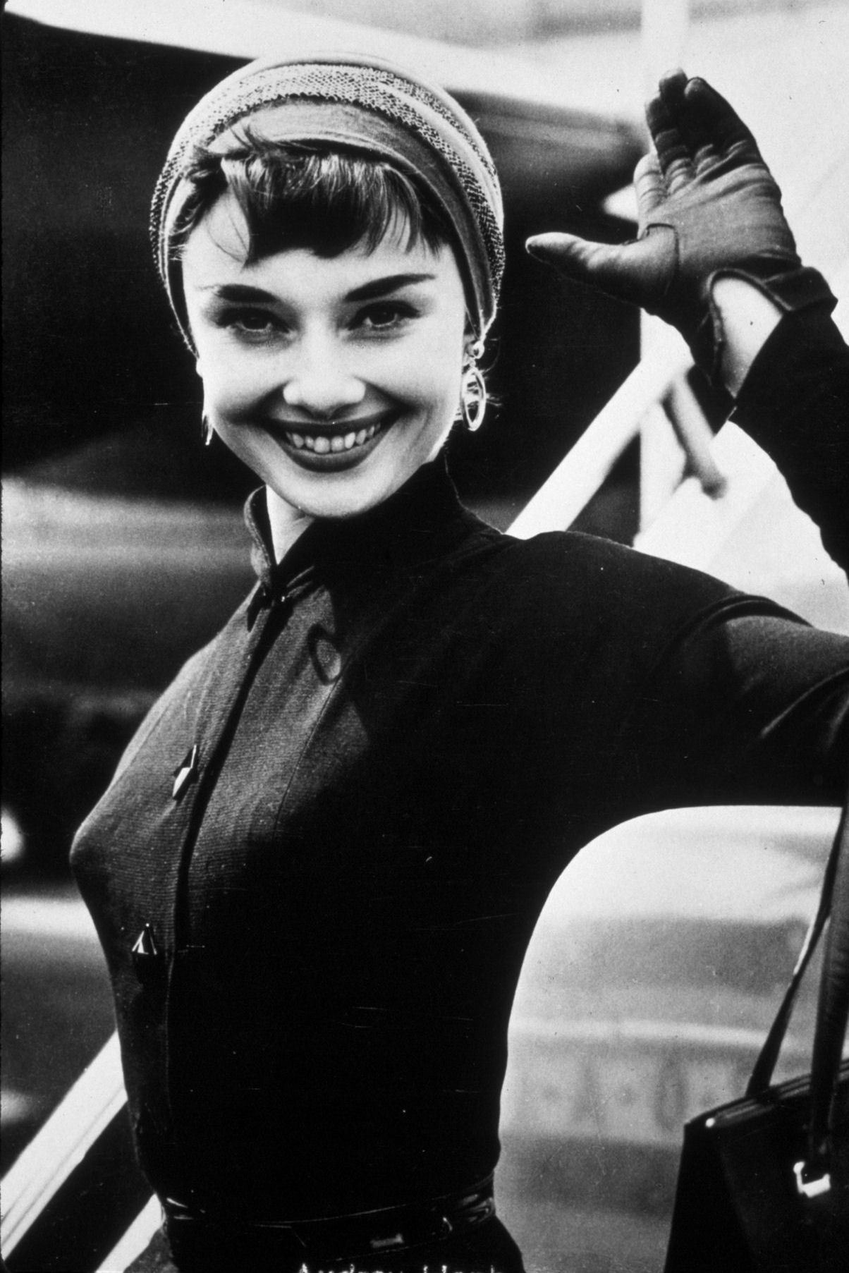«elegance Is The Only Beauty That Never Fade