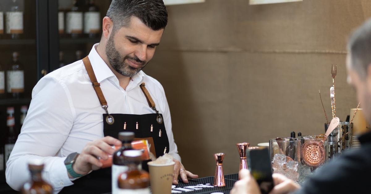 World-Class Guest Bartenders κάνουν Take Over στο Mediterranean Bar ...